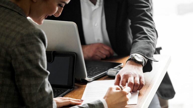 Contrats d’alternance, ce qui est proposé aux étudiants français et ...